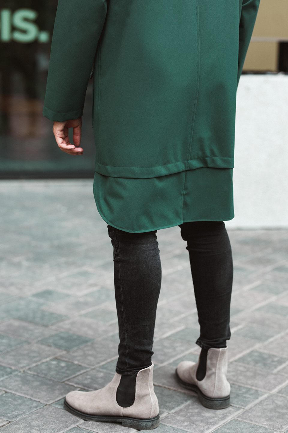 How To Choose A Perfect Raincoat? - Ducktail Rainwear